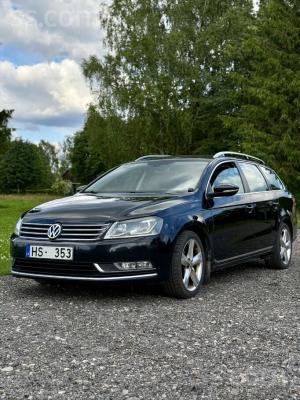 Black Volkswagen Passat B7 2012 in Riga, with an engine capacity of 2.00 L and mileage of 294 thousand km for 5950 €, photo  on AUTOMOTO.COM.LV