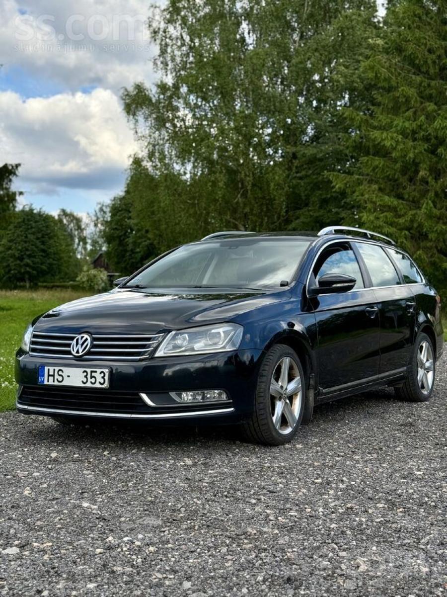 Black Volkswagen Passat B7 2012 in Riga, with an engine capacity of 2.00 L and mileage of 294 thousand km for 5950 €, photo 1 on AUTOMOTO.COM.LV