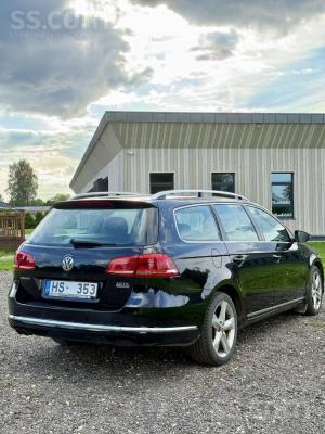 Black Volkswagen Passat B7 2012 in Riga, with an engine capacity of 2.00 L and mileage of 294 thousand km for 5950 €, photo 3 on AUTOMOTO.COM.LV