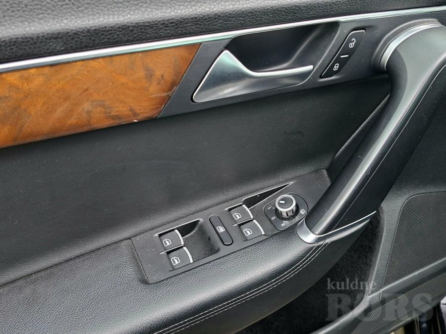 Black Volkswagen Passat B7 2012 in Tartu, with an engine capacity of 0.00 L and mileage of 0 thousand km for 6390 €, photo 18 on AUTOMOTO.COM.LV