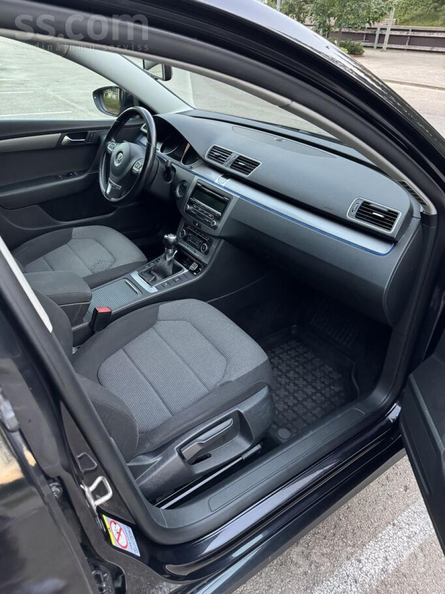Melns Volkswagen Passat B7 2012 Ogre, ar dzinēja tilpumu 2.00 L un nobraukumu 239 tūkst. km par 4500 €, foto 12 vietnē AUTOMOTO.COM.LV