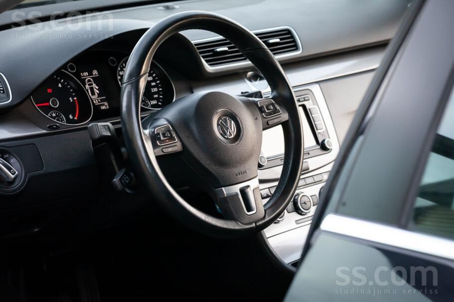 Melns Volkswagen Passat B7 2012 Tukums, ar dzinēja tilpumu 1.60 L un nobraukumu 286 tūkst. km par 4890 €, foto 15 vietnē AUTOMOTO.COM.LV