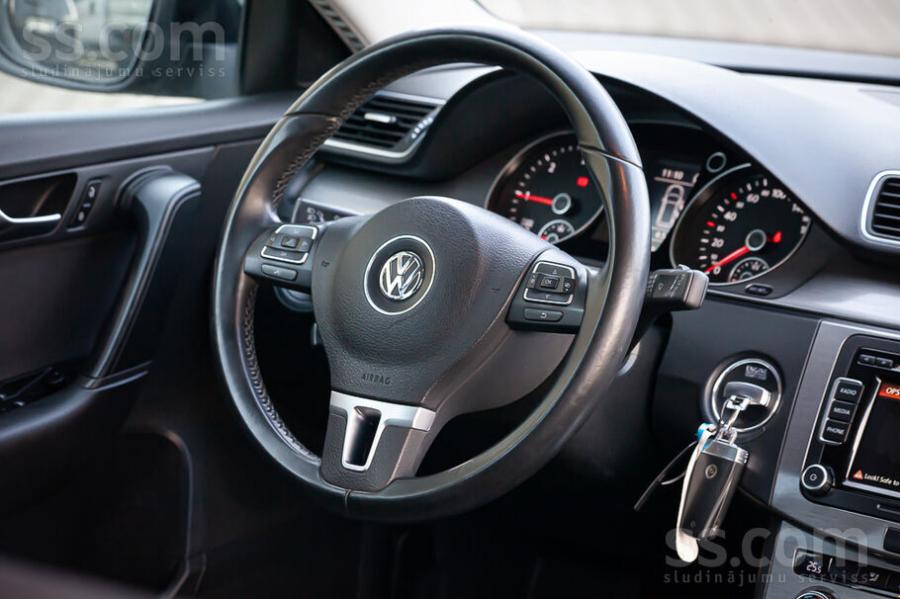 Melns Volkswagen Passat B7 2012 Tukums, ar dzinēja tilpumu 1.60 L un nobraukumu 286 tūkst. km par 4890 €, foto 16 vietnē AUTOMOTO.COM.LV