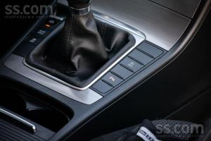 Melns Volkswagen Passat B7 2012 Tukums, ar dzinēja tilpumu 1.60 L un nobraukumu 286 tūkst. km par 4890 €, foto 23 vietnē AUTOMOTO.COM.LV