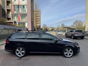 Black Volkswagen Passat B7 2012 in Riga, with an engine capacity of 2.00 L and mileage of 284 thousand km for 4990 €, photo 3 on AUTOMOTO.COM.LV