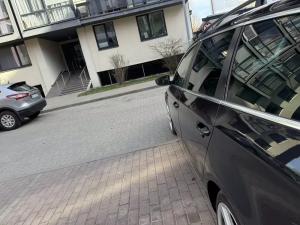 Black Volkswagen Passat B7 2012 in Riga, with an engine capacity of 2.00 L and mileage of 284 thousand km for 4990 €, photo 7 on AUTOMOTO.COM.LV