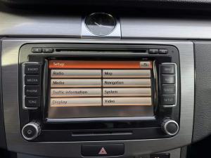 Black Volkswagen Passat B7 2012 in Riga, with an engine capacity of 2.00 L and mileage of 284 thousand km for 4990 €, photo 18 on AUTOMOTO.COM.LV