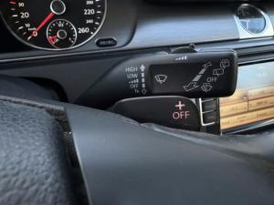 Black Volkswagen Passat B7 2012 in Riga, with an engine capacity of 2.00 L and mileage of 284 thousand km for 4990 €, photo 30 on AUTOMOTO.COM.LV