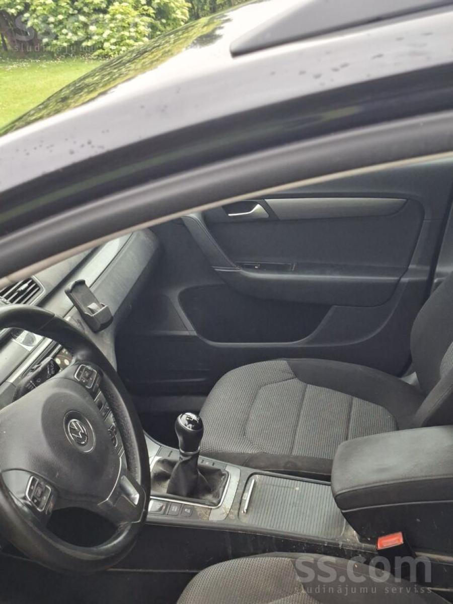 Melns Volkswagen Passat B7 2012 Rīga, ar dzinēja tilpumu 2.00 L un nobraukumu 304 tūkst. km par 3990 €, foto 9 vietnē AUTOMOTO.COM.LV