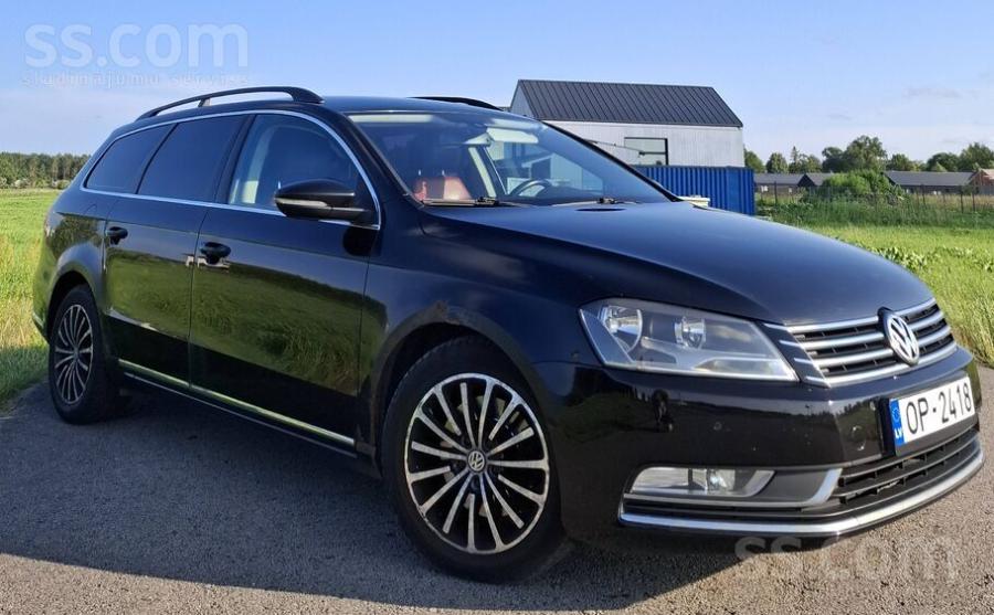 Black Volkswagen Passat B7 2012 in Riga, with an engine capacity of 2.00 L and mileage of 251 thousand km for 5100 €, photo 3 on AUTOMOTO.COM.LV