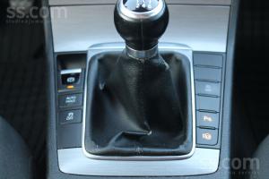 Black Volkswagen Passat B7 2012 in Saldus, with an engine capacity of 2.00 L and mileage of 361 thousand km for 4100 €, photo 13 on AUTOMOTO.COM.LV