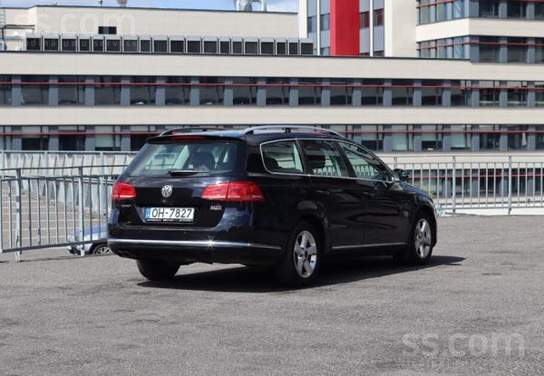 Black Volkswagen Passat B7 2012 in Riga, with an engine capacity of 2.00 L and mileage of 296 thousand km for 4480 €, photo 6 on AUTOMOTO.COM.LV