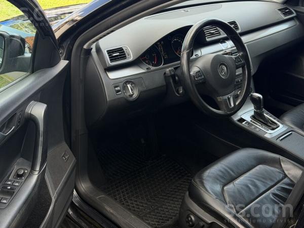 Black Volkswagen Passat B7 2012 in Riga, with an engine capacity of 2.00 L and mileage of 296 thousand km for 4480 €, photo 7 on AUTOMOTO.COM.LV