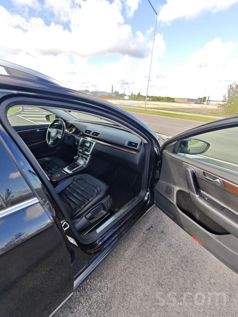 Black Volkswagen Passat B7 2012 in Liepaja, with an engine capacity of 2.00 L and mileage of 278 thousand km for 5100 €, photo 8 on AUTOMOTO.COM.LV