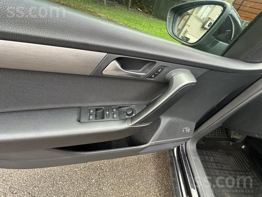 Black Volkswagen Passat B7 2012 in Riga, with an engine capacity of 2.00 L and mileage of 0 thousand km for 3850 €, photo 15 on AUTOMOTO.COM.LV