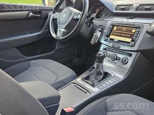 Black Volkswagen Passat B7 2012 in Jekabpils, with an engine capacity of 2.00 L and mileage of 312 thousand km for 5990 €, photo 21 on AUTOMOTO.COM.LV