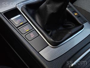 Black Volkswagen Passat B7 2012 in Jekabpils, with an engine capacity of 2.00 L and mileage of 312 thousand km for 5990 €, photo 30 on AUTOMOTO.COM.LV