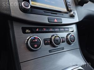 Black Volkswagen Passat B7 2012 in Jekabpils, with an engine capacity of 2.00 L and mileage of 312 thousand km for 5990 €, photo 33 on AUTOMOTO.COM.LV