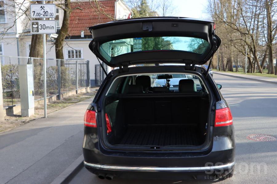 Black Volkswagen Passat B7 2013 in Riga, with an engine capacity of 1.80 L and mileage of 143 thousand km for 5450 €, photo 13 on AUTOMOTO.COM.LV