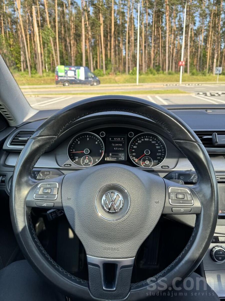 Black Volkswagen Passat B7 2013 in Riga, with an engine capacity of 2.00 L and mileage of 283 thousand km for 6000 €, photo 11 on AUTOMOTO.COM.LV