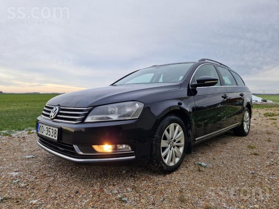 Black Volkswagen Passat B7 2013 in Jelgava, with an engine capacity of 2.00 L and mileage of 327 thousand km for 4200 €, photo 4 on AUTOMOTO.COM.LV