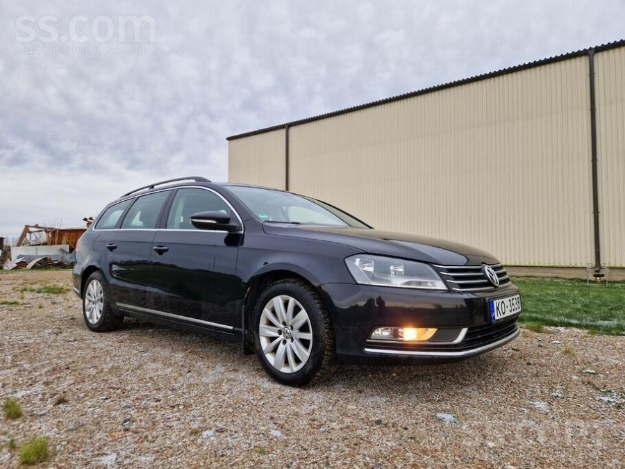 Black Volkswagen Passat B7 2013 in Jelgava, with an engine capacity of 2.00 L and mileage of 327 thousand km for 4200 €, photo 8 on AUTOMOTO.COM.LV