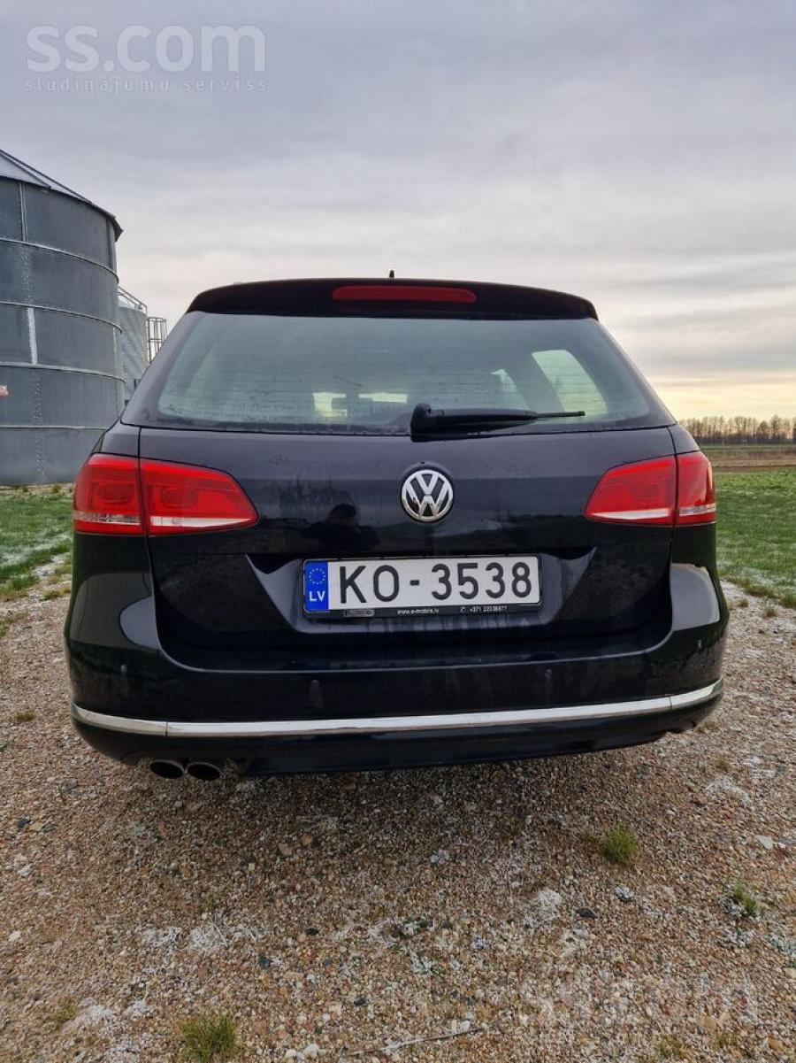 Black Volkswagen Passat B7 2013 in Jelgava, with an engine capacity of 2.00 L and mileage of 327 thousand km for 4200 €, photo 9 on AUTOMOTO.COM.LV