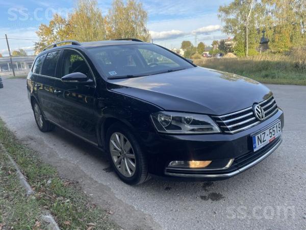 Melns Volkswagen Passat B7 2013 Jēkabpils, ar dzinēja tilpumu 2.00 L un nobraukumu 340 tūkst. km par 4659 €, foto 1 vietnē AUTOMOTO.COM.LV