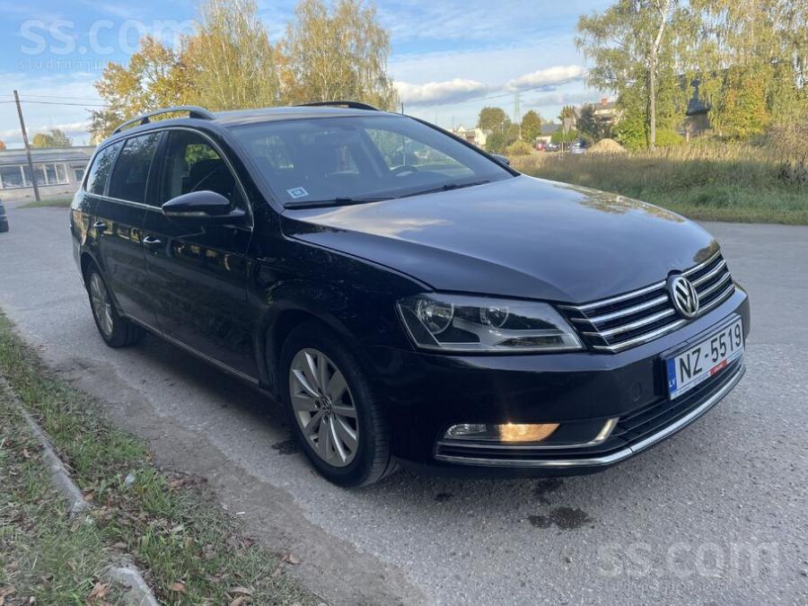 Black Volkswagen Passat B7 2013 in Jekabpils, with an engine capacity of 2.00 L and mileage of 340 thousand km for 4659 €, photo 1 on AUTOMOTO.COM.LV
