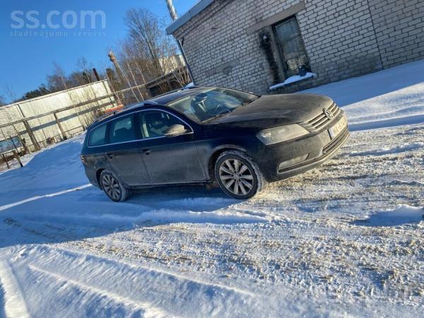 Melns Volkswagen Passat B7 2013 Ogre, ar dzinēja tilpumu 2.00 L un nobraukumu 276 tūkst. km par 2150 €, foto 2 vietnē AUTOMOTO.COM.LV
