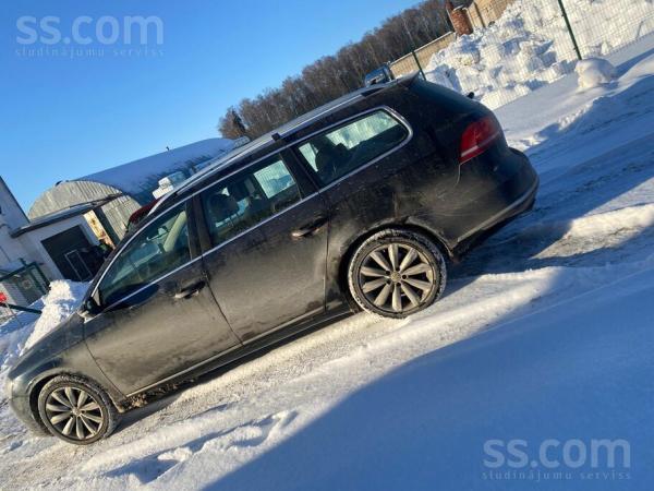 Melns Volkswagen Passat B7 2013 Ogre, ar dzinēja tilpumu 2.00 L un nobraukumu 276 tūkst. km par 2150 €, foto 4 vietnē AUTOMOTO.COM.LV
