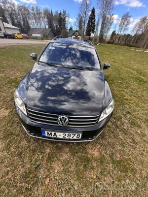 Black Volkswagen Passat B7 2013 in Ogre, with an engine capacity of 2.00 L and mileage of 375 thousand km for 3600 €, photo  on AUTOMOTO.COM.LV