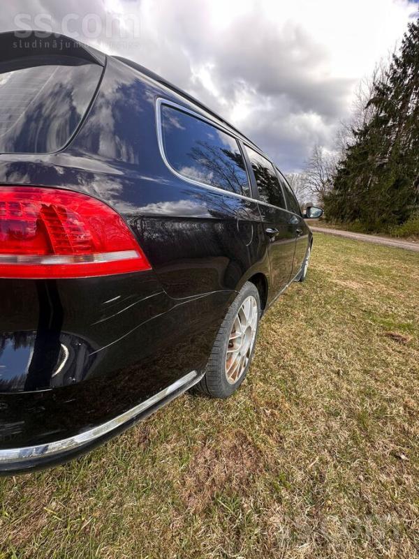 Black Volkswagen Passat B7 2013 in Ogre, with an engine capacity of 2.00 L and mileage of 375 thousand km for 3900 €, photo 4 on AUTOMOTO.COM.LV
