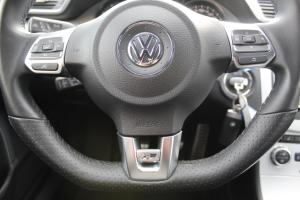 Melns Volkswagen Passat B7 2013 Rīga, ar dzinēja tilpumu 2.00 L un nobraukumu 95 tūkst. km par 9000 €, foto 4 vietnē AUTOMOTO.COM.LV