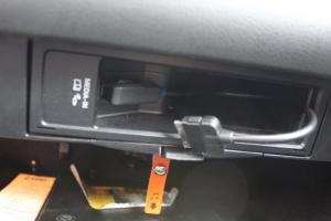 Melns Volkswagen Passat B7 2013 Rīga, ar dzinēja tilpumu 2.00 L un nobraukumu 95 tūkst. km par 9000 €, foto 6 vietnē AUTOMOTO.COM.LV