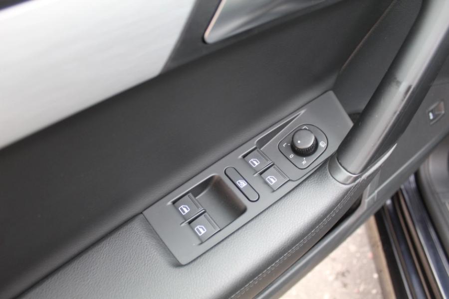 Melns Volkswagen Passat B7 2013 Rīga, ar dzinēja tilpumu 2.00 L un nobraukumu 95 tūkst. km par 9000 €, foto 8 vietnē AUTOMOTO.COM.LV
