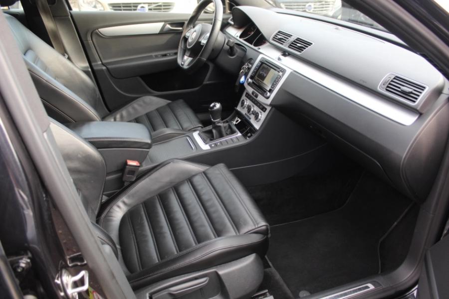 Melns Volkswagen Passat B7 2013 Rīga, ar dzinēja tilpumu 2.00 L un nobraukumu 95 tūkst. km par 9000 €, foto 19 vietnē AUTOMOTO.COM.LV