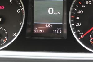 Melns Volkswagen Passat B7 2013 Rīga, ar dzinēja tilpumu 2.00 L un nobraukumu 95 tūkst. km par 9000 €, foto 21 vietnē AUTOMOTO.COM.LV
