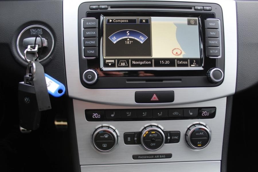 Melns Volkswagen Passat B7 2013 Rīga, ar dzinēja tilpumu 2.00 L un nobraukumu 95 tūkst. km par 9000 €, foto 24 vietnē AUTOMOTO.COM.LV