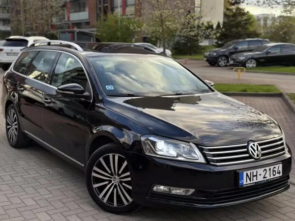 Black Volkswagen Passat B7 2013 in Riga, with an engine capacity of 2.00 L and mileage of 248 thousand km for 3790 €, photo 1 on AUTOMOTO.COM.LV