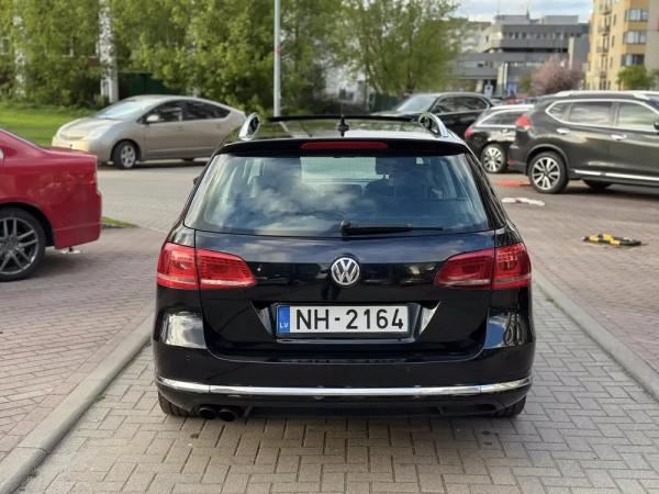 Black Volkswagen Passat B7 2013 in Riga, with an engine capacity of 2.00 L and mileage of 248 thousand km for 3790 €, photo 5 on AUTOMOTO.COM.LV