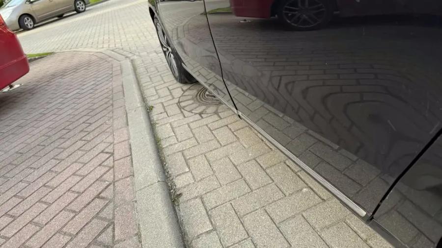 Melns Volkswagen Passat B7 2013 Rīga, ar dzinēja tilpumu 2.00 L un nobraukumu 248 tūkst. km par 3790 €, foto 10 vietnē AUTOMOTO.COM.LV