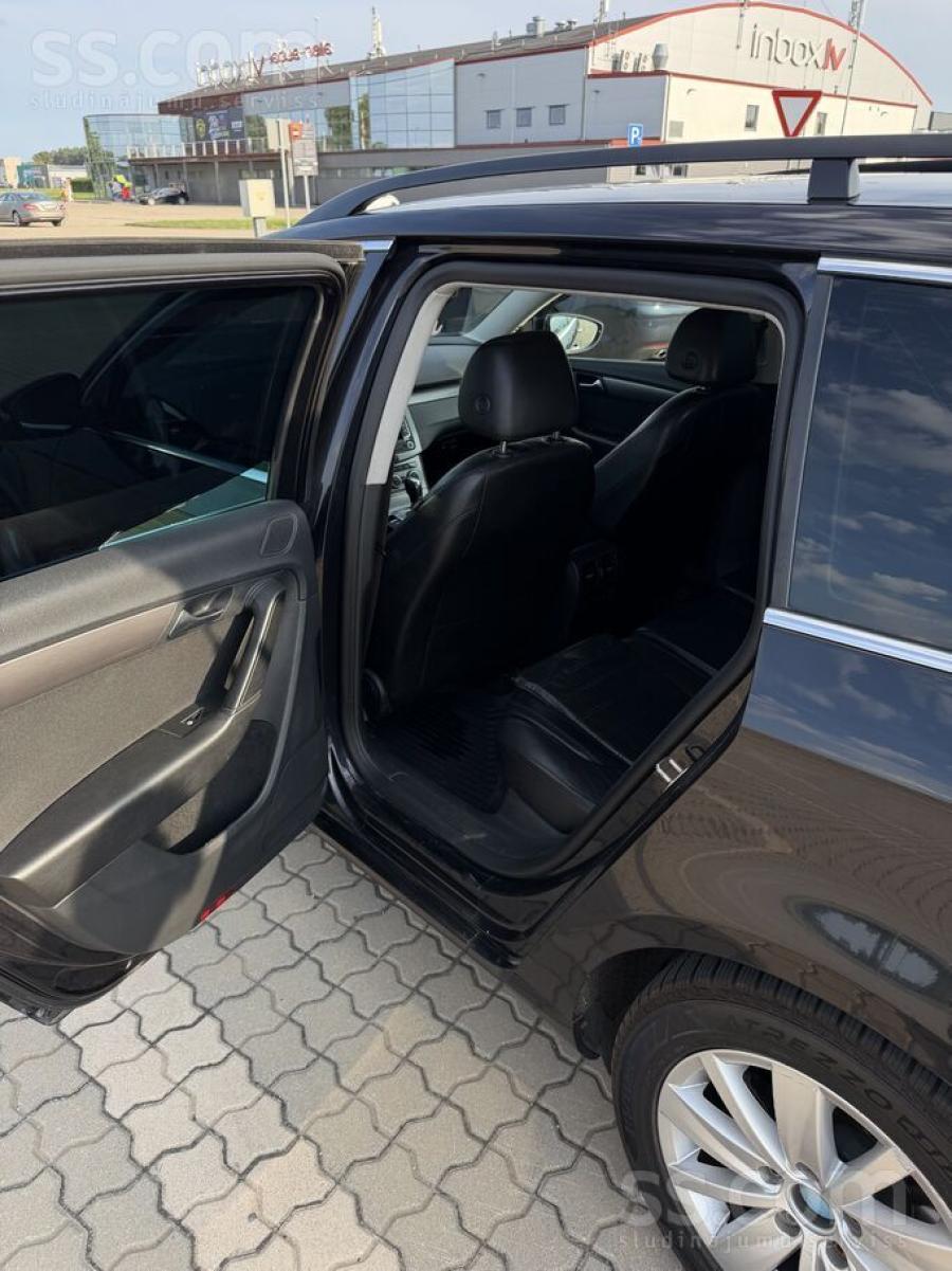 Black Volkswagen Passat B7 2013 in Riga, with an engine capacity of 1.60 L and mileage of 426 thousand km for 3497 €, photo 12 on AUTOMOTO.COM.LV
