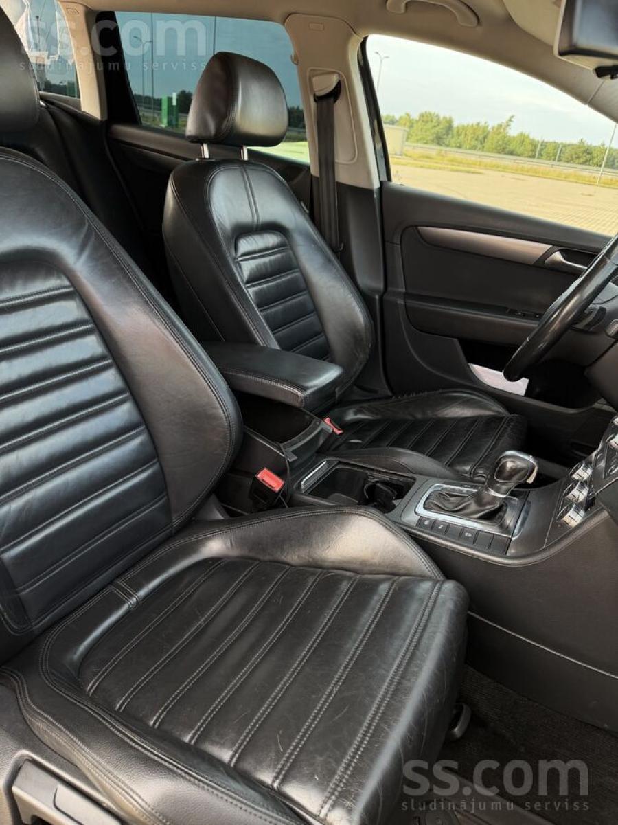 Black Volkswagen Passat B7 2013 in Riga, with an engine capacity of 1.60 L and mileage of 426 thousand km for 3497 €, photo 16 on AUTOMOTO.COM.LV