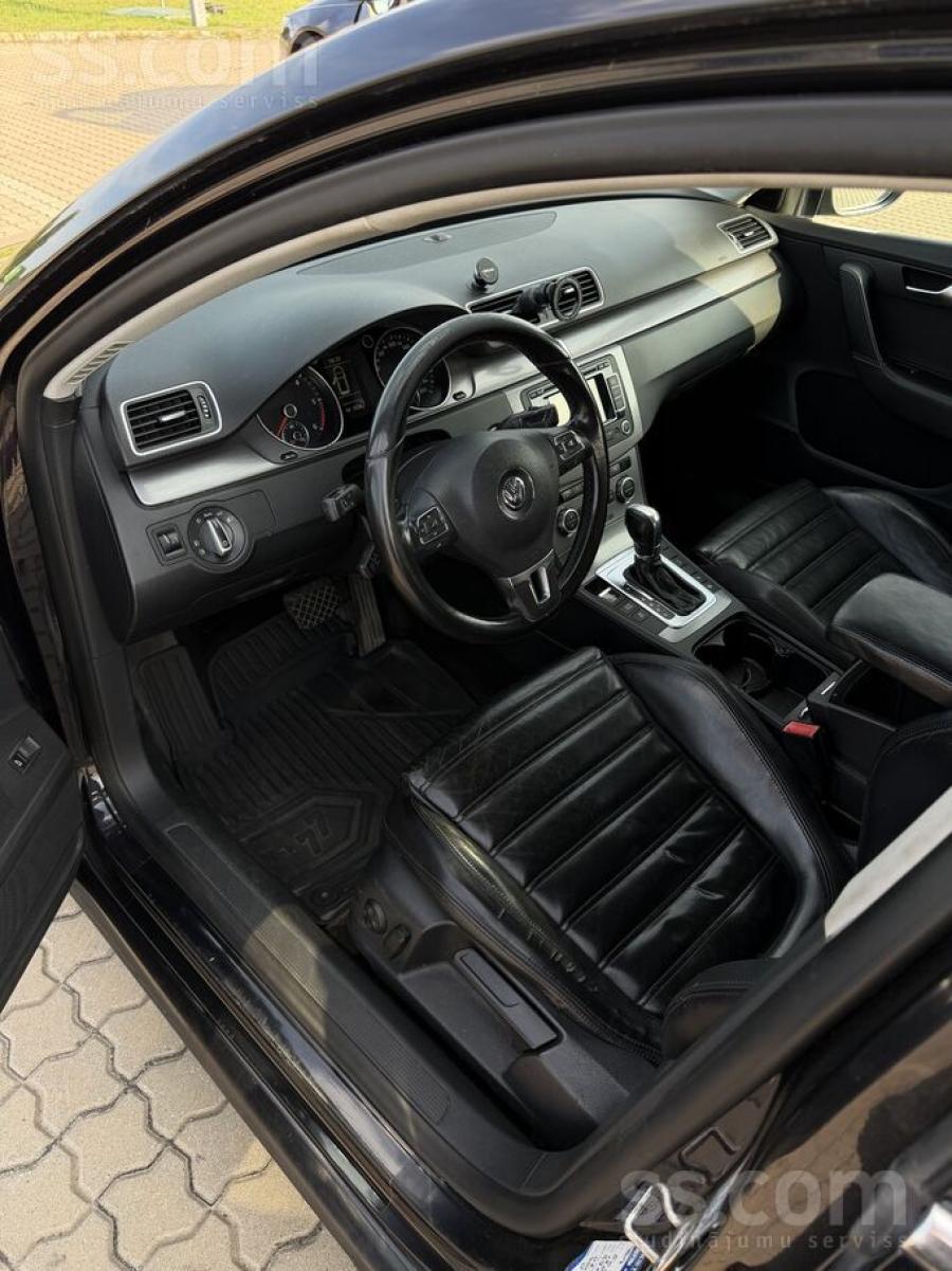 Black Volkswagen Passat B7 2013 in Riga, with an engine capacity of 1.60 L and mileage of 426 thousand km for 3497 €, photo 17 on AUTOMOTO.COM.LV