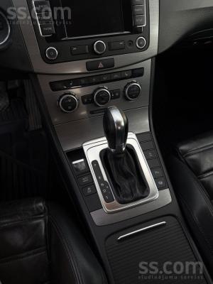 Black Volkswagen Passat B7 2013 in Riga, with an engine capacity of 1.60 L and mileage of 426 thousand km for 3497 €, photo 20 on AUTOMOTO.COM.LV