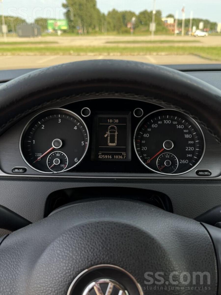 Black Volkswagen Passat B7 2013 in Riga, with an engine capacity of 1.60 L and mileage of 426 thousand km for 3497 €, photo 22 on AUTOMOTO.COM.LV