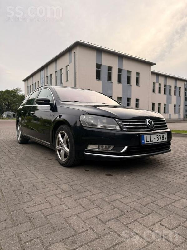 Melns Volkswagen Passat B7 2013 Jelgava, ar dzinēja tilpumu 2.00 L un nobraukumu 295 tūkst. km par 5990 €, foto 3 vietnē AUTOMOTO.COM.LV