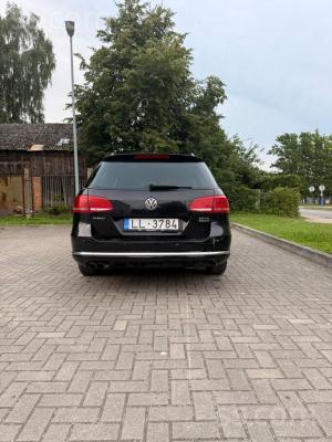 Black Volkswagen Passat B7 2013 in Jelgava, with an engine capacity of 2.00 L and mileage of 295 thousand km for 5990 €, photo 7 on AUTOMOTO.COM.LV