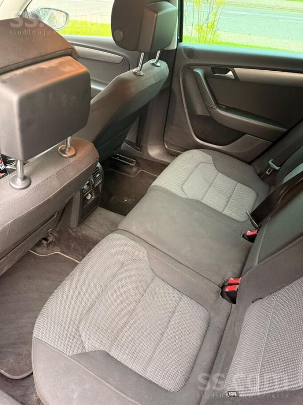 Melns Volkswagen Passat B7 2013 Jelgava, ar dzinēja tilpumu 2.00 L un nobraukumu 295 tūkst. km par 5990 €, foto 10 vietnē AUTOMOTO.COM.LV